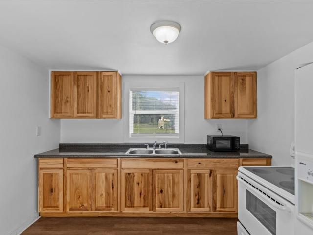 2080 N Highway 231
