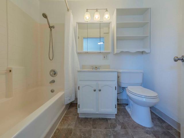 2080 Newport Blvd 1 Bedroom Apartment for Rent at 2080 Newport Blvd, Costa Mesa, CA 92627 Eastside Costa Mesa