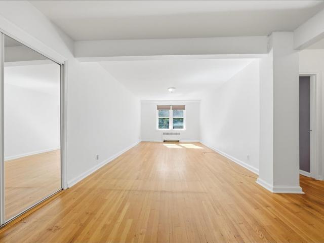 2080 BARNES Avenue 2D