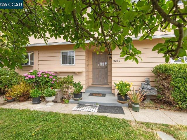 2080 Costa Ct