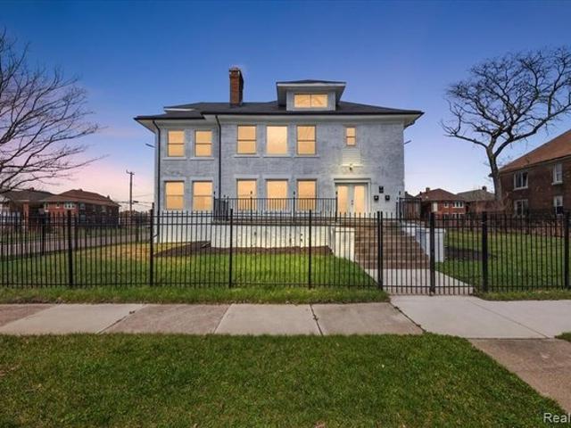 2080 Gladstone St, Detroit, MI 48206