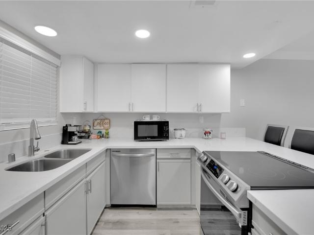 2080 Karen Ave, Unit 1, Las Vegas, NV 89169 | MLS #2743