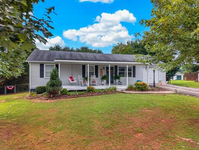 2080 Kingswood Dr, Morristown, TN 37813