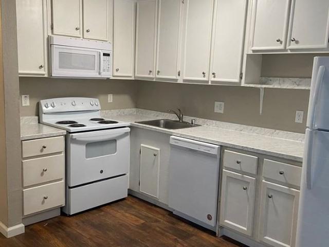 2080 W La Loma Drive Studio Apartment for Rent at 2080 W La Loma Dr, Rancho Cordova, CA 95670