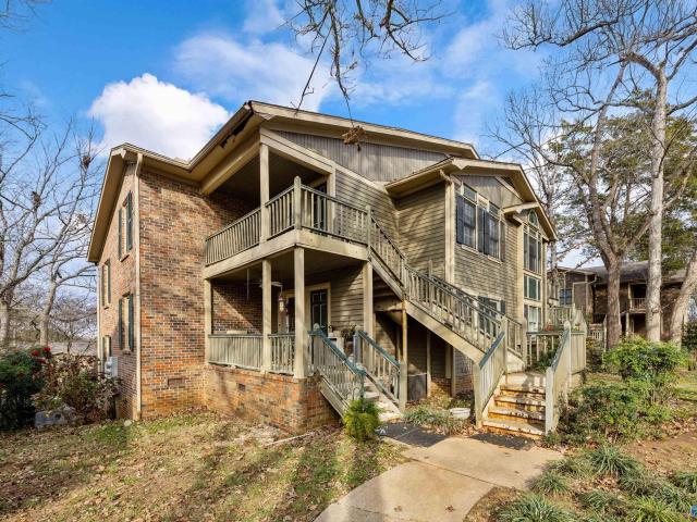 2080 Woodlawn Drive SW 2080