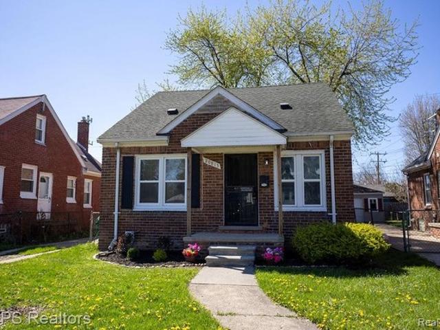 20813 Universal Ave, Eastpointe, MI 48021