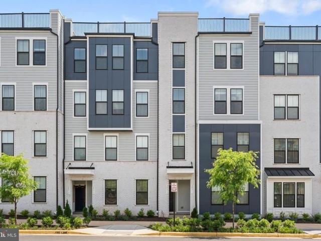 20813 Wood Quay Dr, Sterling, VA 20166