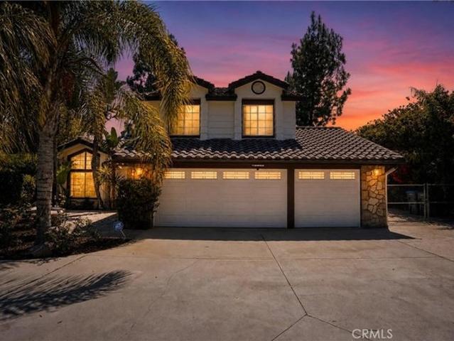2081 Country Hills Ln, Riverside, CA 92503