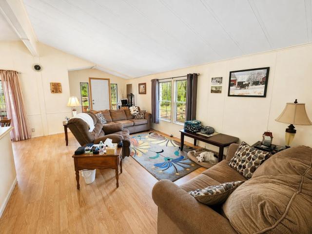 2081 Hemlock Lane