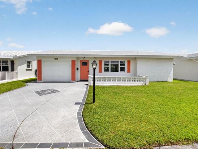 2081 SW 13th Ter, Boynton Beach, FL 33426