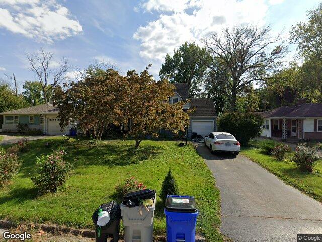 2081 W Riverview Ave, Decatur, IL 62522