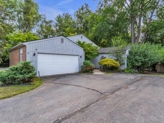 20829 Orchard Lake Rd, Farmington Hills, MI 48336