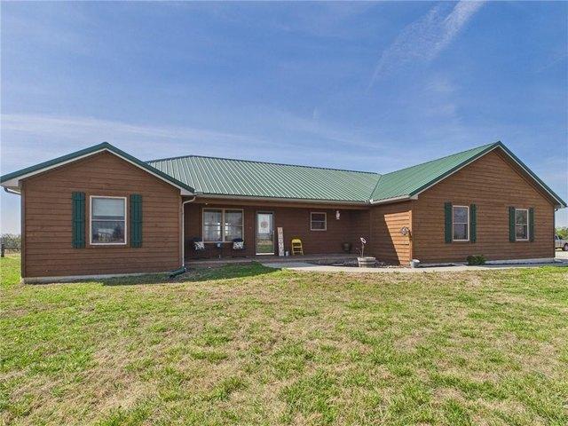 2082 Osage Rd, Fort Scott, KS 66701