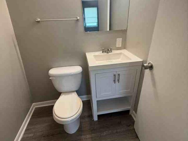 2082 Fairmont Court 2 Bedroom Apartment for Rent at 2082 Fairmont Ct, Lexington, KY 40502