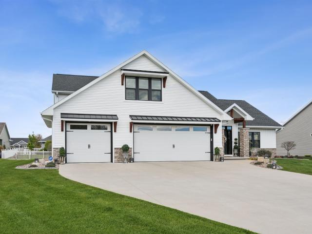 2082 fescue way