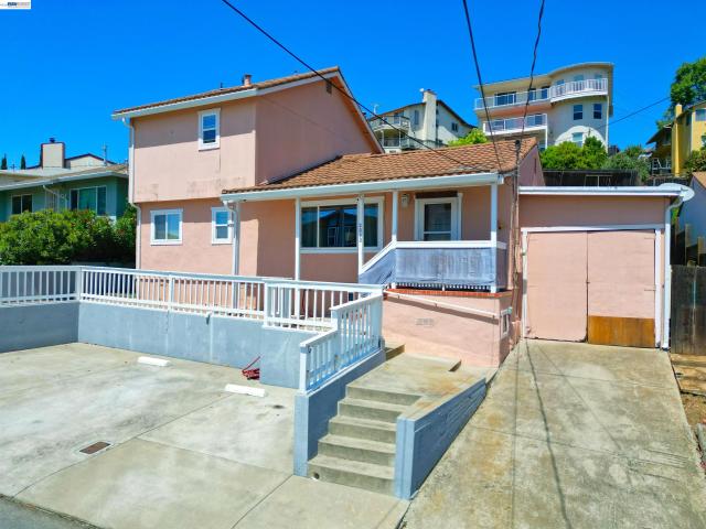 2082 Placer Drive