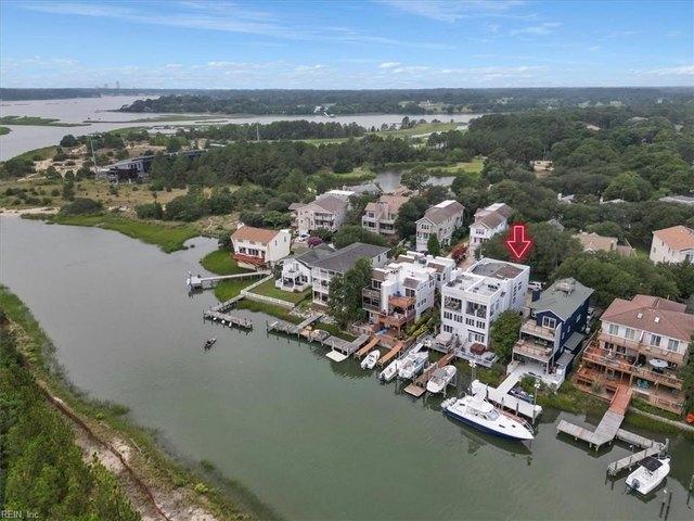 2082 Tazewell Rd, Virginia Beach, VA 23455