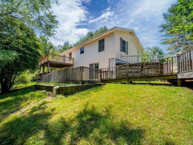 2082 Ulster Heights Rd, Ellenville, NY 12788