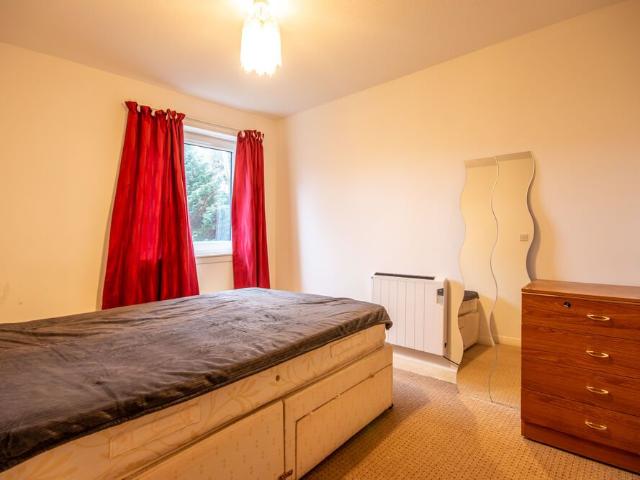 2082L West Winnelstrae, Edinburgh, EH5 2ET