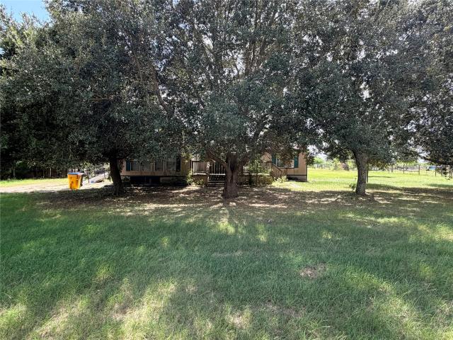 2083 Lauren Ln