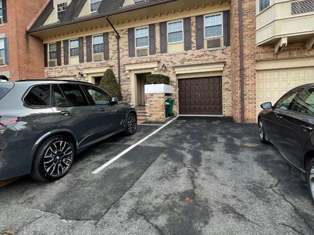 208 06 Robert Road 1672