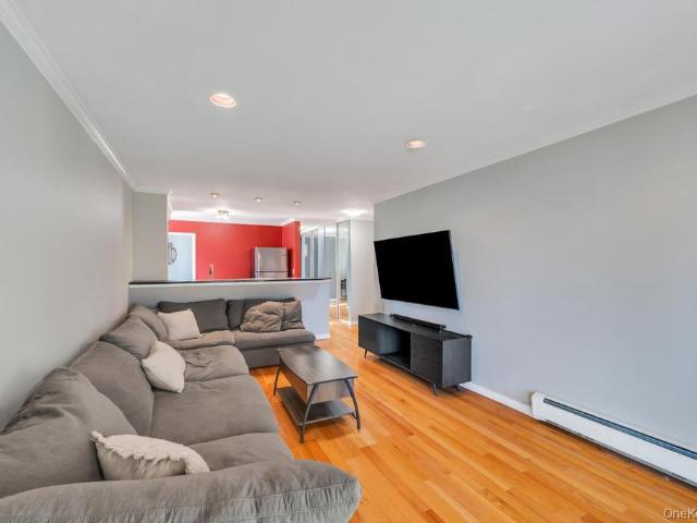208 11 Estates Drive 23128