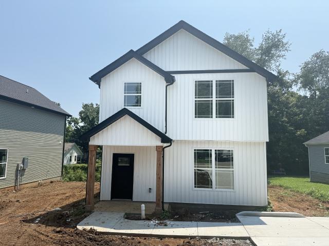 208 15th Ave W