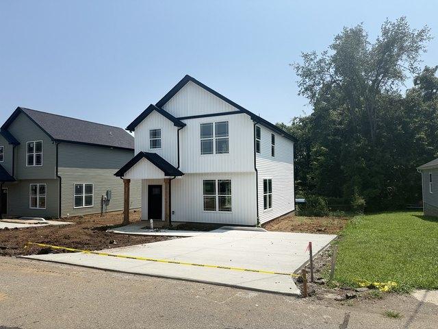 208 15th Ave W, Springfield, TN 37172