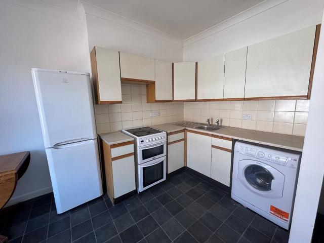 208 210 Old Christchurch Road BH1, 1 bed flat to rent, £1,095 pcm | PrimeLocation