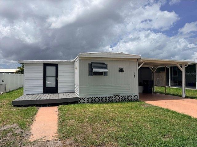 208 50th Avenue Dr E, Bradenton, FL 34203
