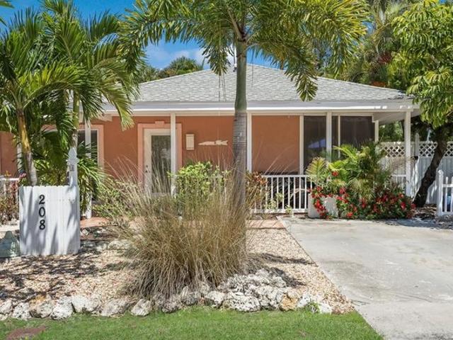 208 82nd St # B, Holmes Beach, FL 34217