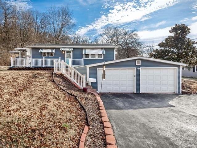208 Cove Ct, Caseyville, IL 62232