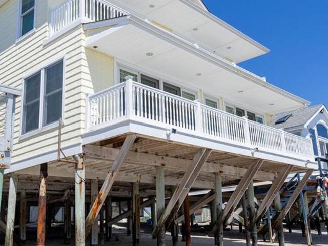 208 Cove Road