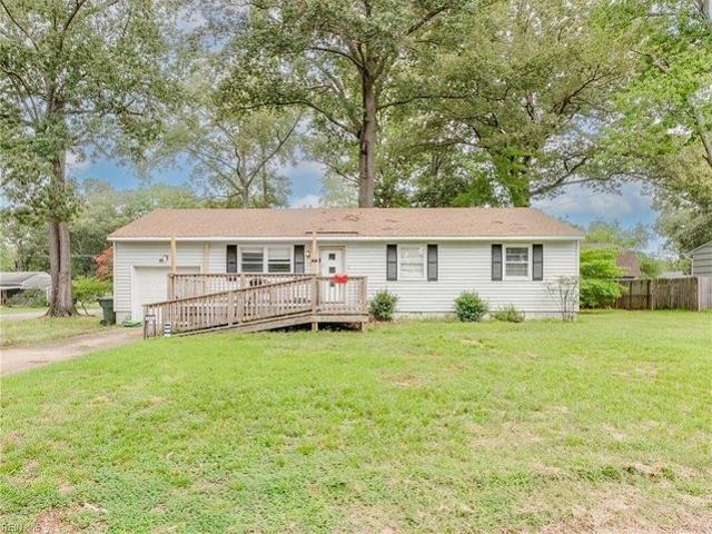 208 Collins Dr, Newport News, VA 23601