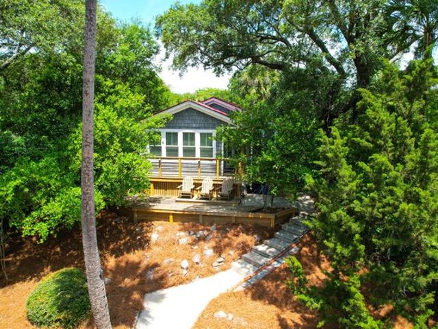 208 Cooper Ave E, Folly Beach, SC 29439