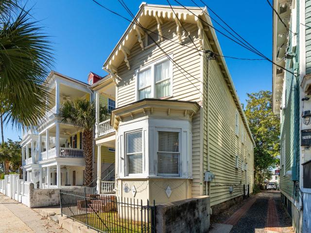 208 Calhoun Street