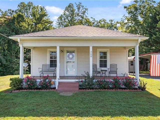 208 Carson Rd, Pilot Mountain, NC 27041