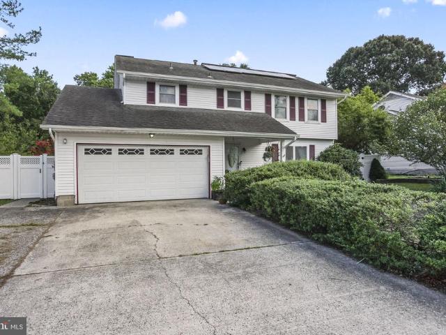 208 Cedarbrook Court