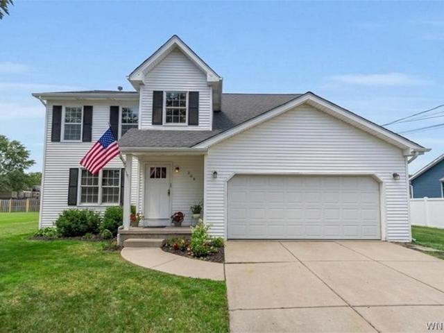 208 Crabapple Ln, Cheektowaga, NY 14227