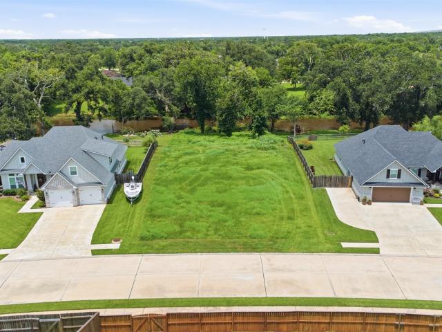 208 Creekside Lane