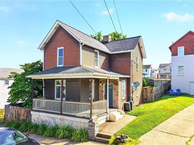 208 Crest Ave, Charleroi, PA 15022