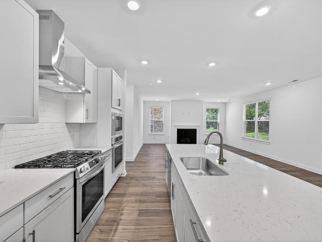 208 Crown Gardens CT