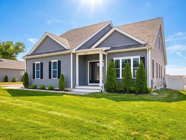 208 Crownshield Ave Unit 208, Uxbridge, MA 01569