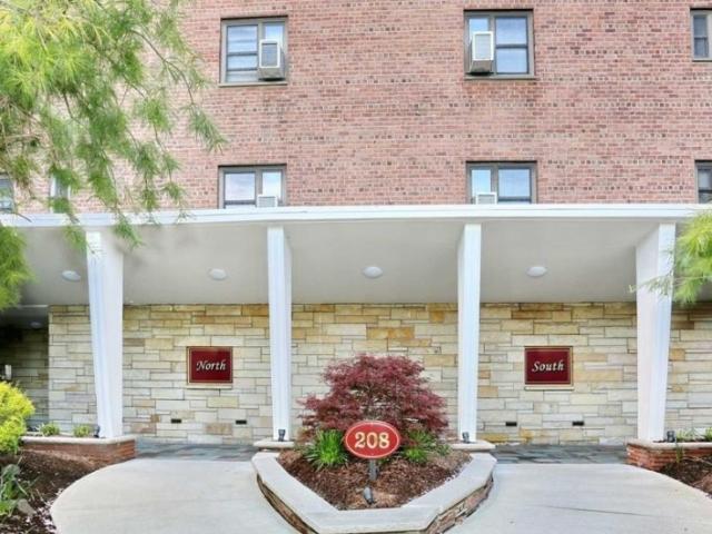 208 Anderson St # 7C