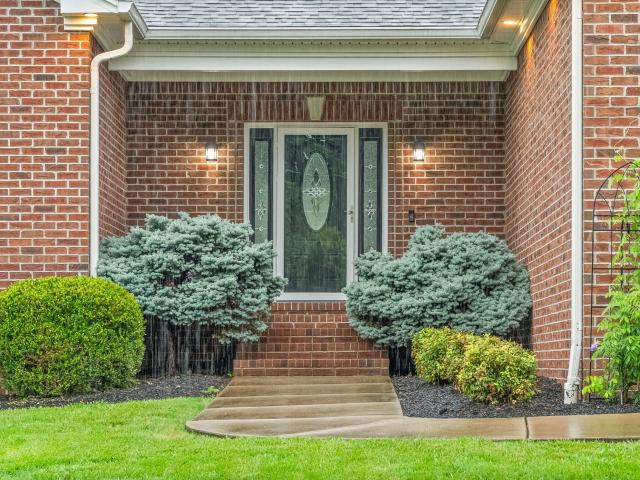 208 Andrew Dr