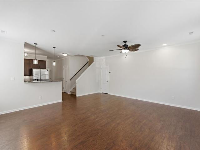 208 Agate ST