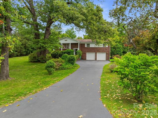 208 Applecross Lane