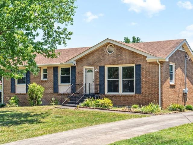 208 Aster Dr, Clarksville, TN 37042