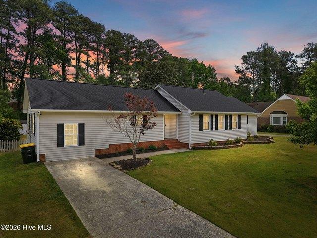 208 Avalon Ln, Greenville, NC 27858