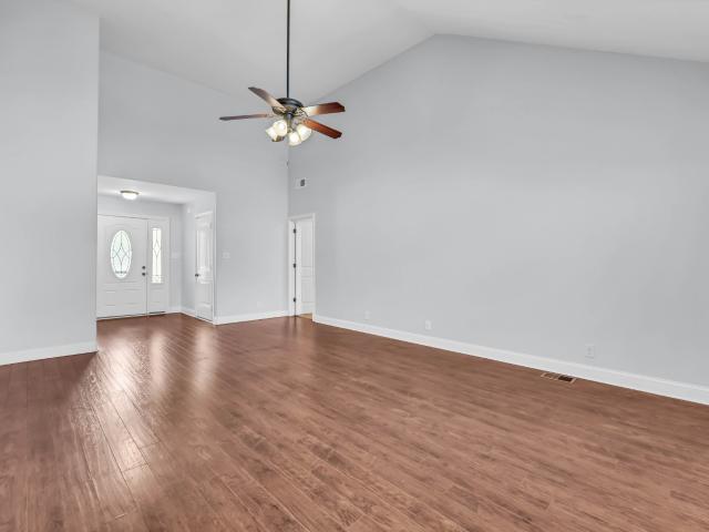 208 Azalea Dr